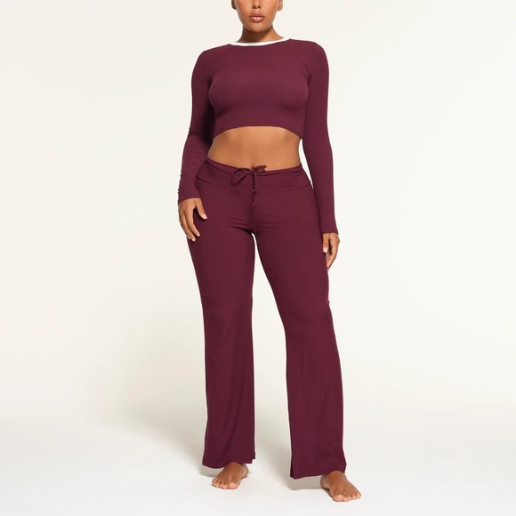 SKIMS | Tops | Skims Contrast Long Sleeve | Poshmark